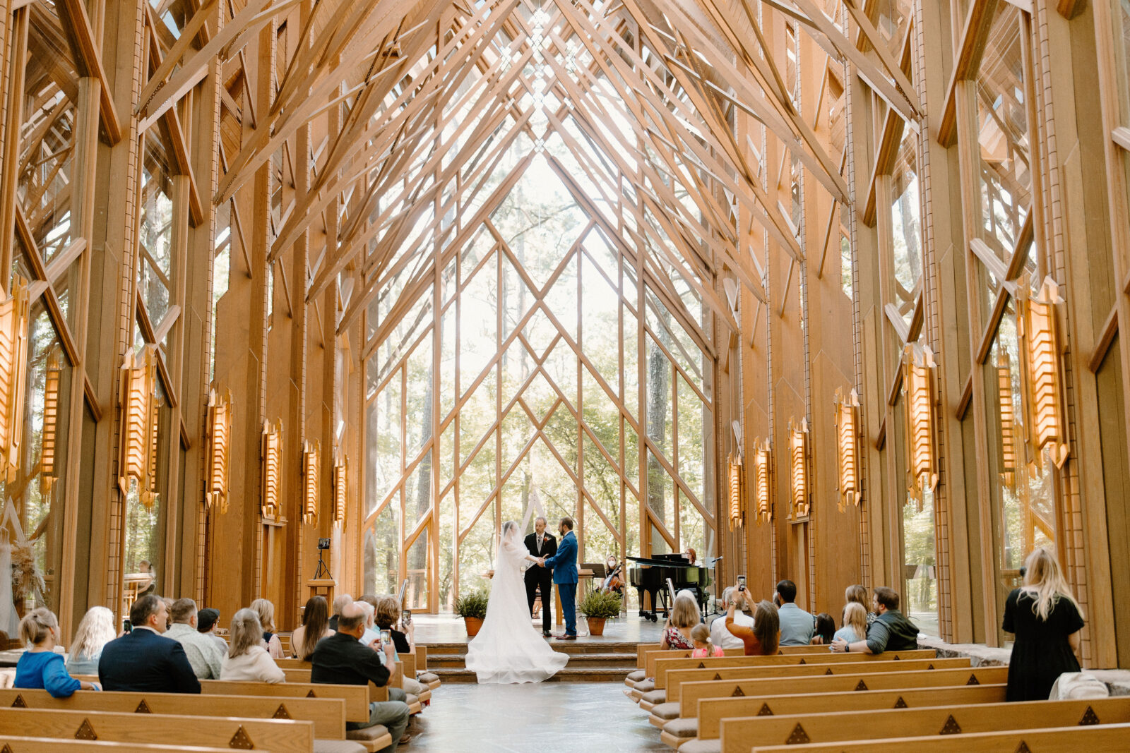 Arkansas Glass Chapels for Your Wedding or Elopement